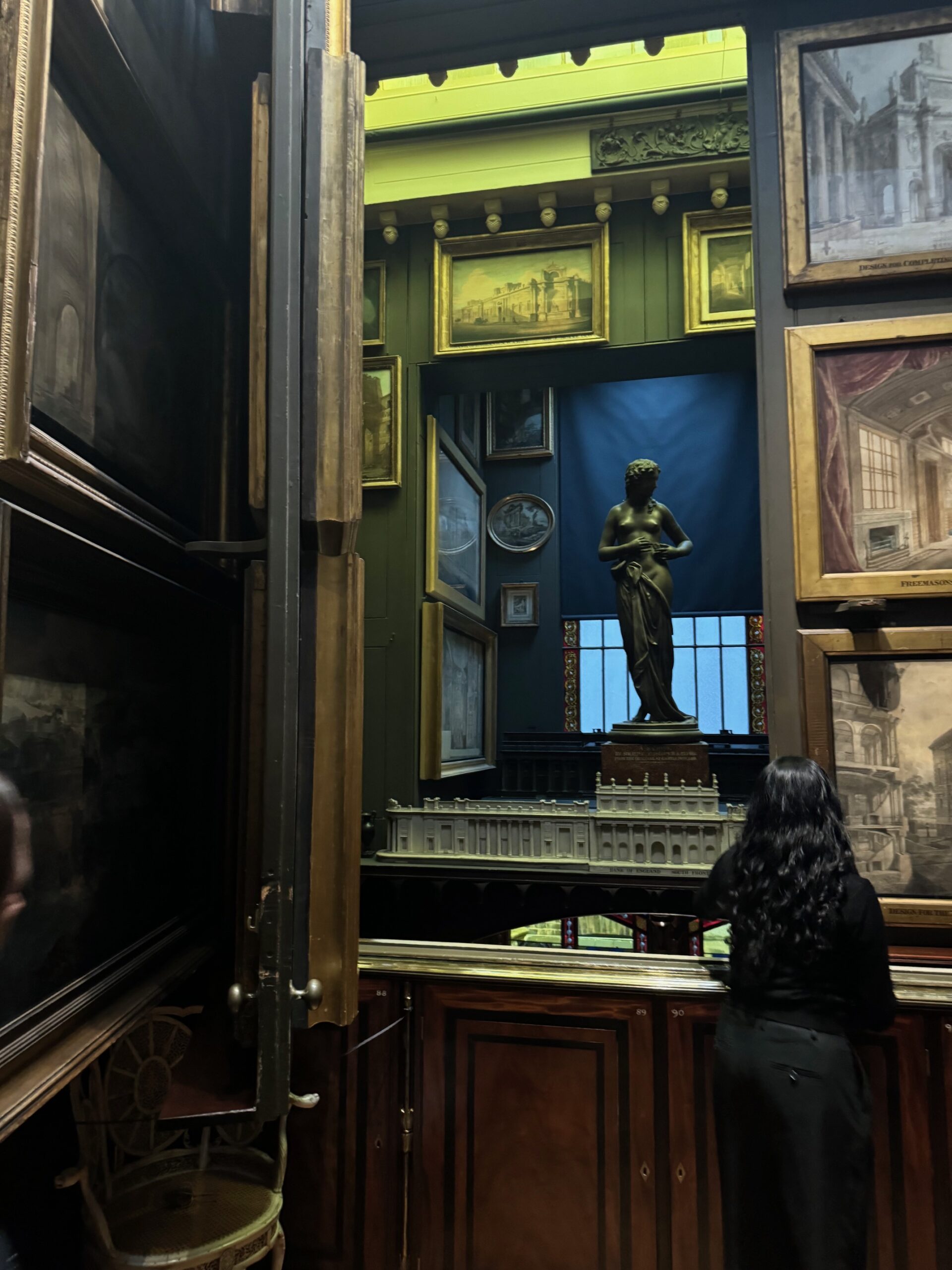 Mirror Mirror on the Wall: The Coolest Museum in London — Trip Vignette